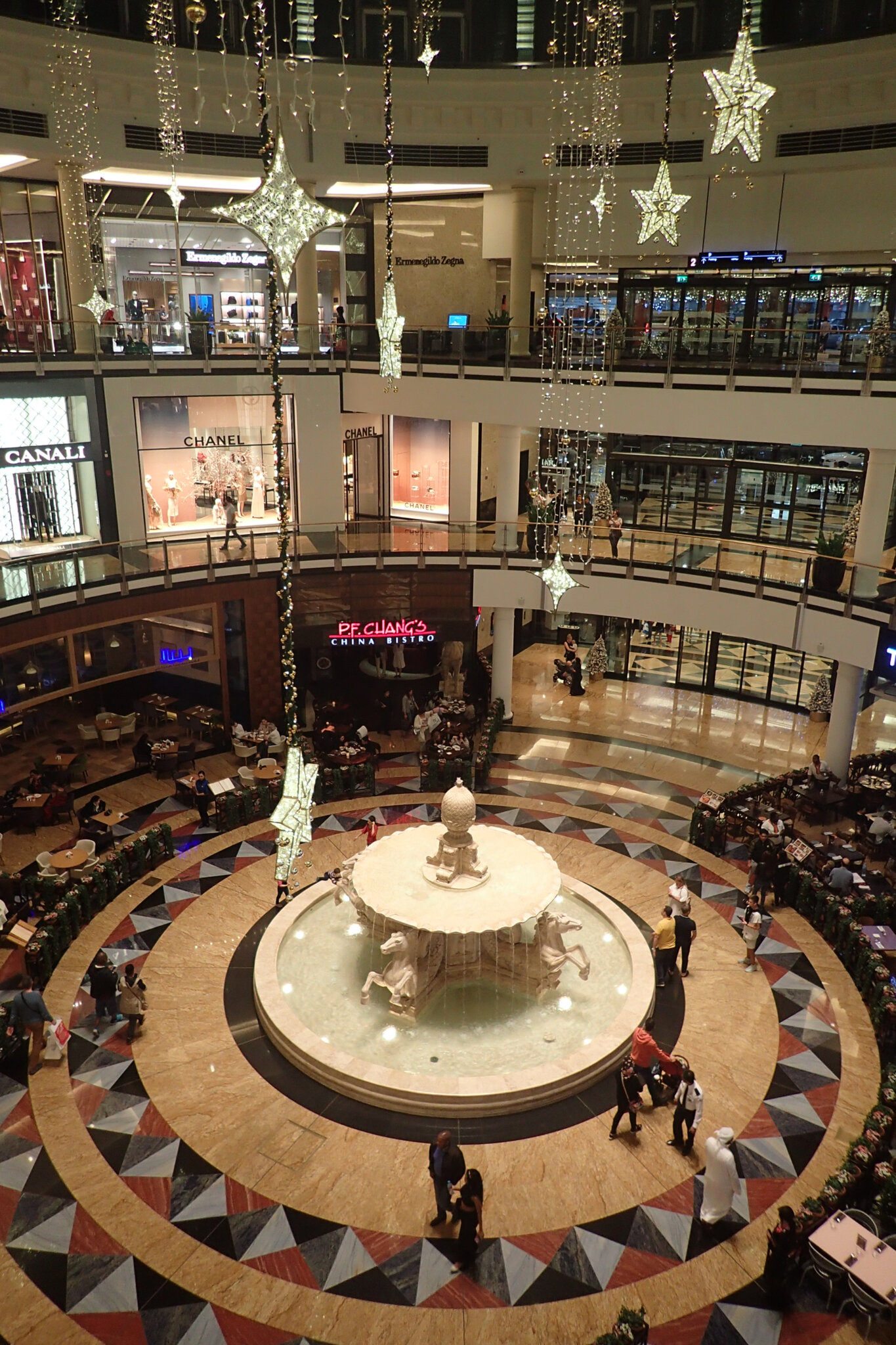 Dubaï J2 : Mall of emirates : la journée shopping – Le journal de Clo ...